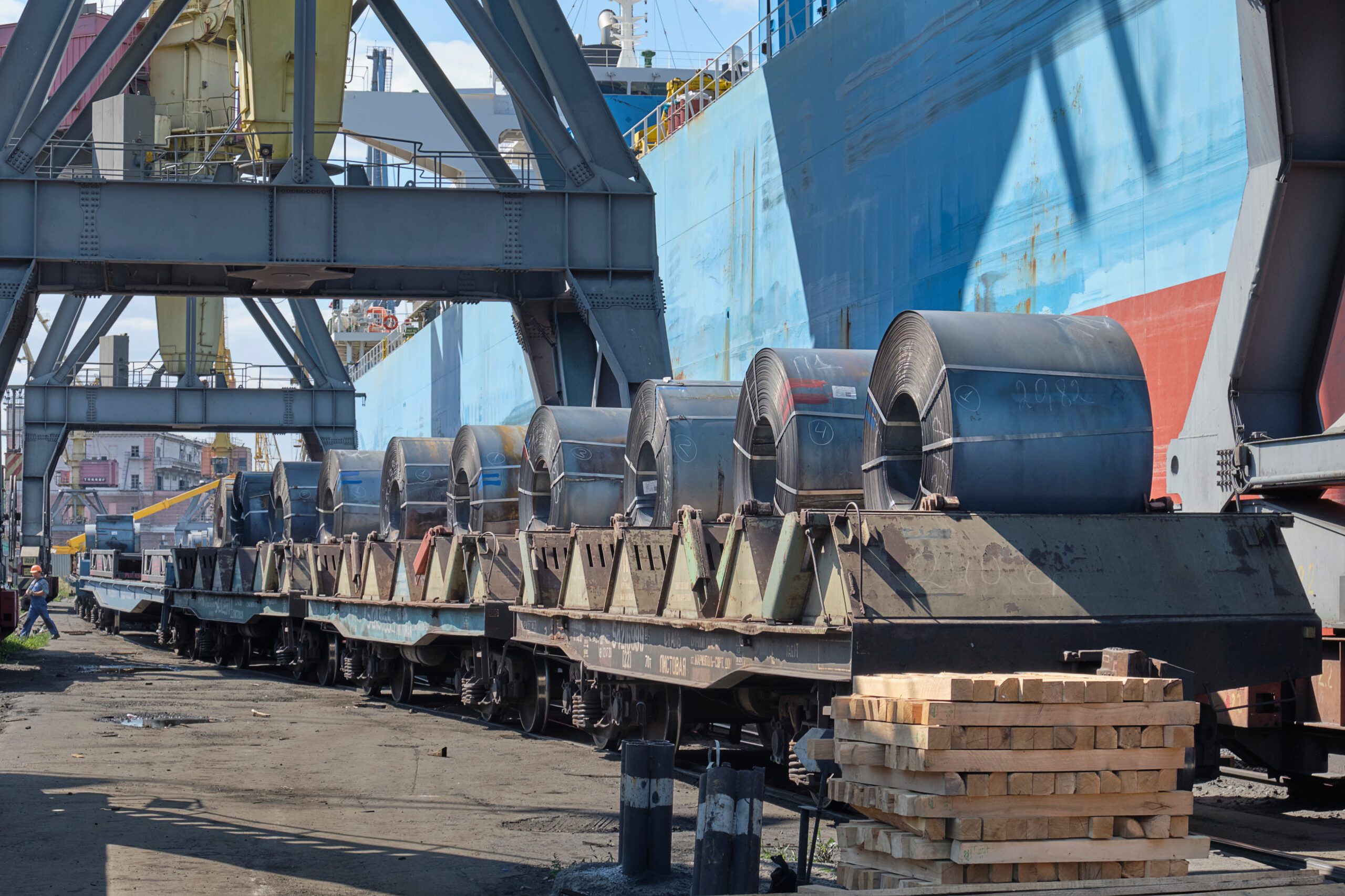 Logistic issues, tight supply strain Middle East steel market; May ...