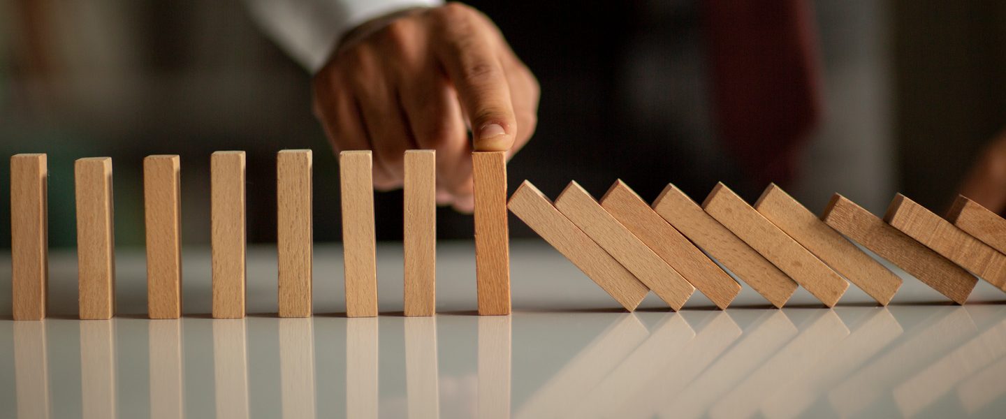 Navigating raw material risks: Challenges and opportunities in the ...